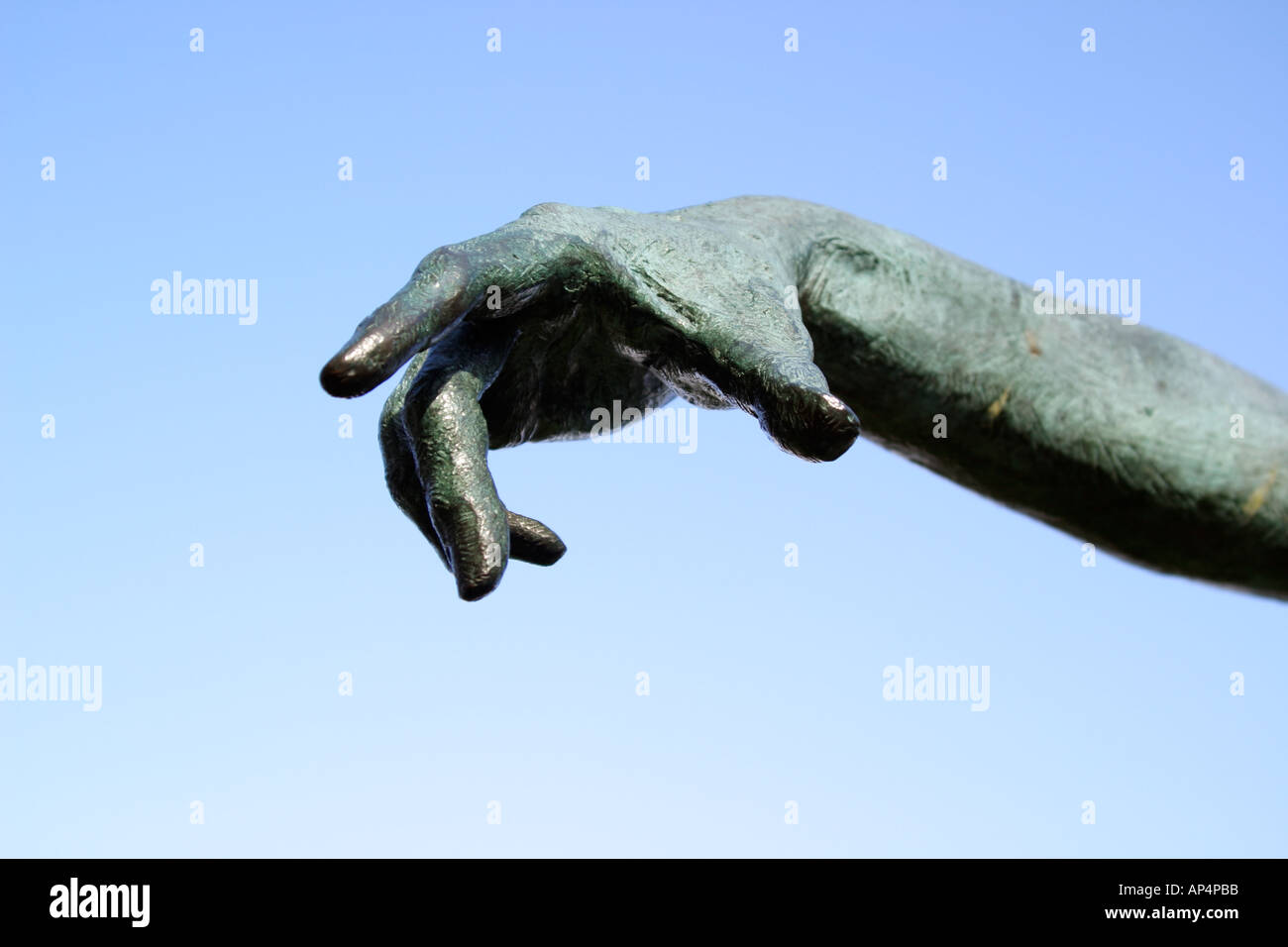 pointing finger Statue of the Emperor Constantine outside York Minster ...