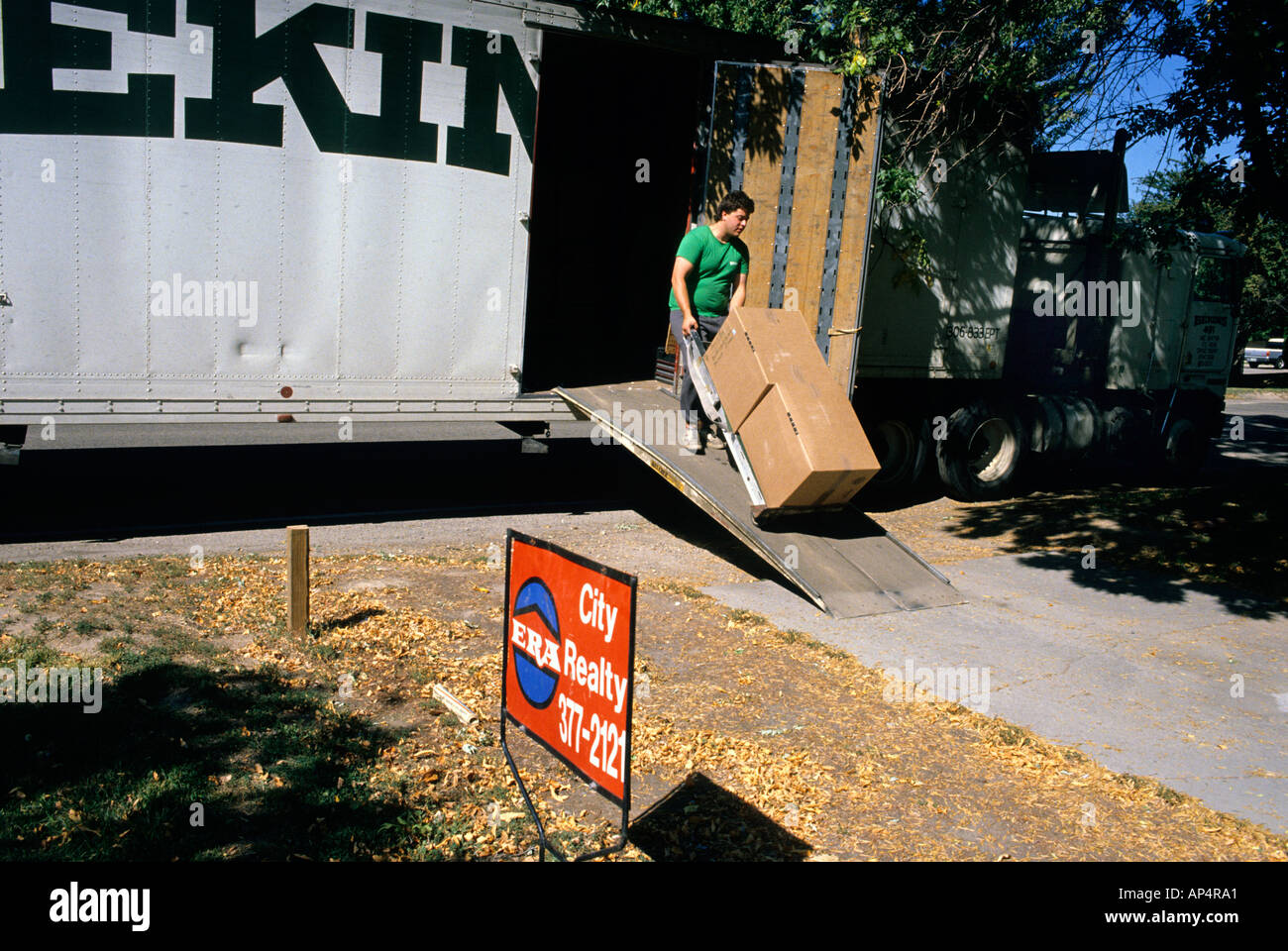 Mover ramp hi-res stock photography and images - Alamy