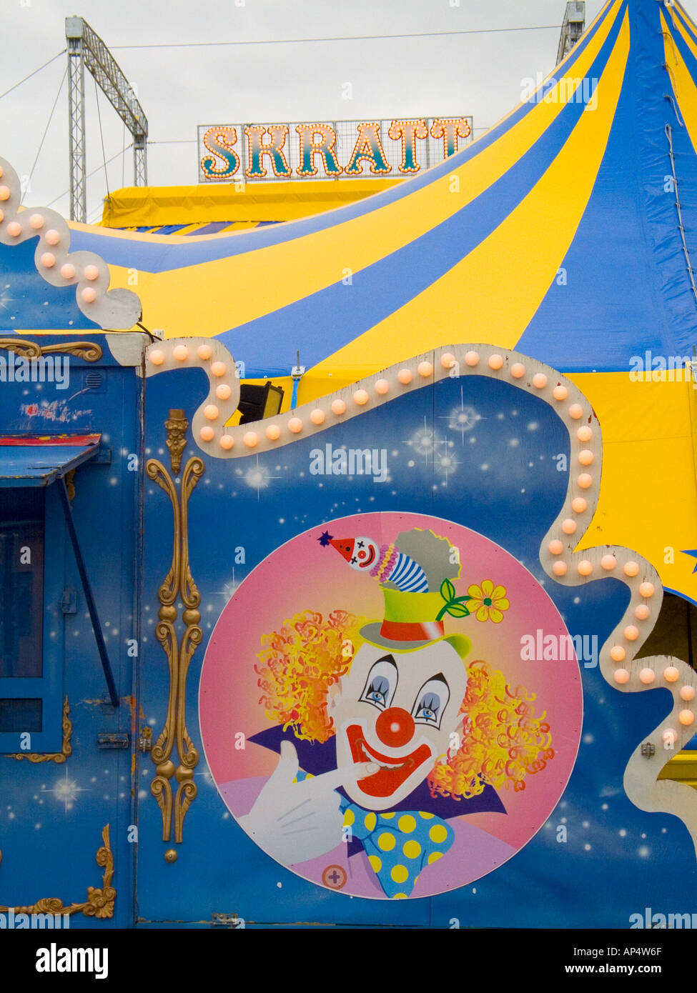 Circus vehicle hi-res stock photography and images - Alamy