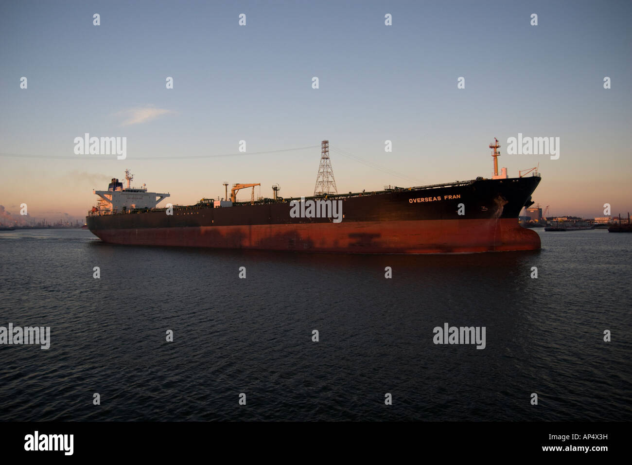 Ocean going tanker hi-res stock photography and images - Alamy