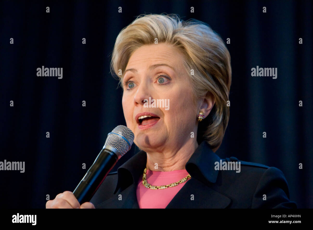 Hillary Clinton at a political rally in California Stock Photo - Alamy