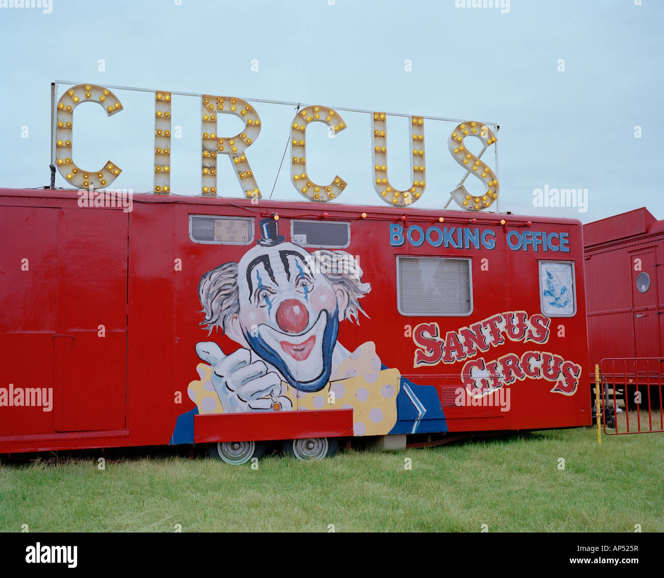 Circus van hi-res stock photography and images - Alamy