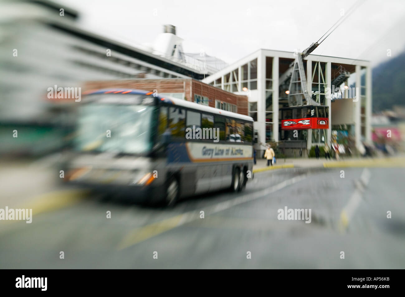Bus loading hi-res stock photography and images - Alamy
