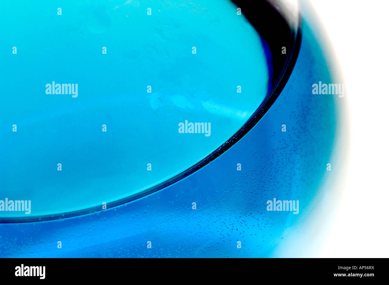 Meniscus liquid hi-res stock photography and images - Alamy
