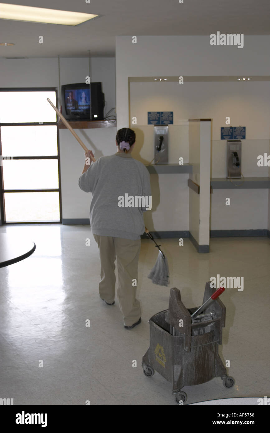 Female inmate at the Nebraska Correctional Center for Women in York ...