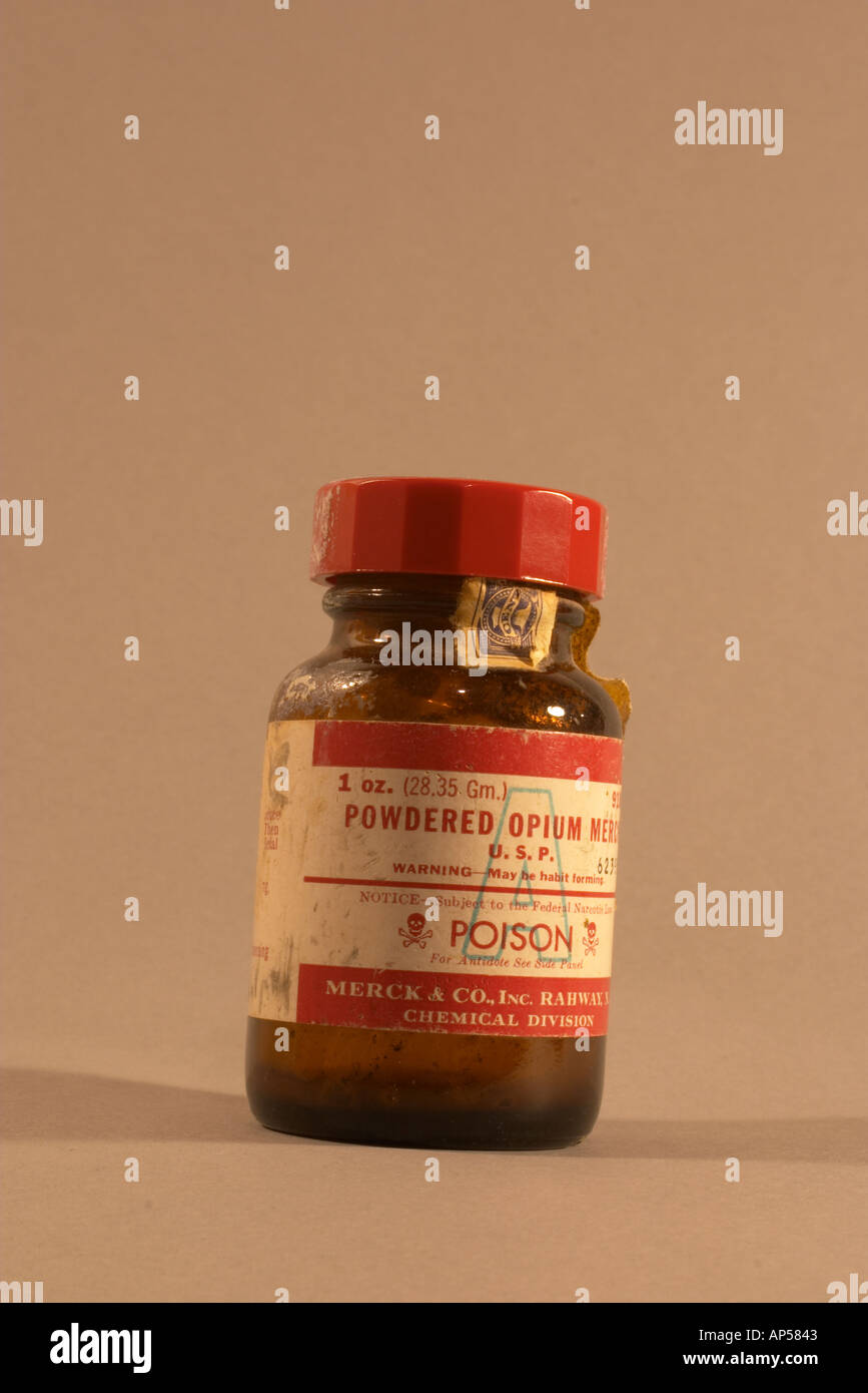 Powdered opium. Very poisonous Stock Photo - Alamy