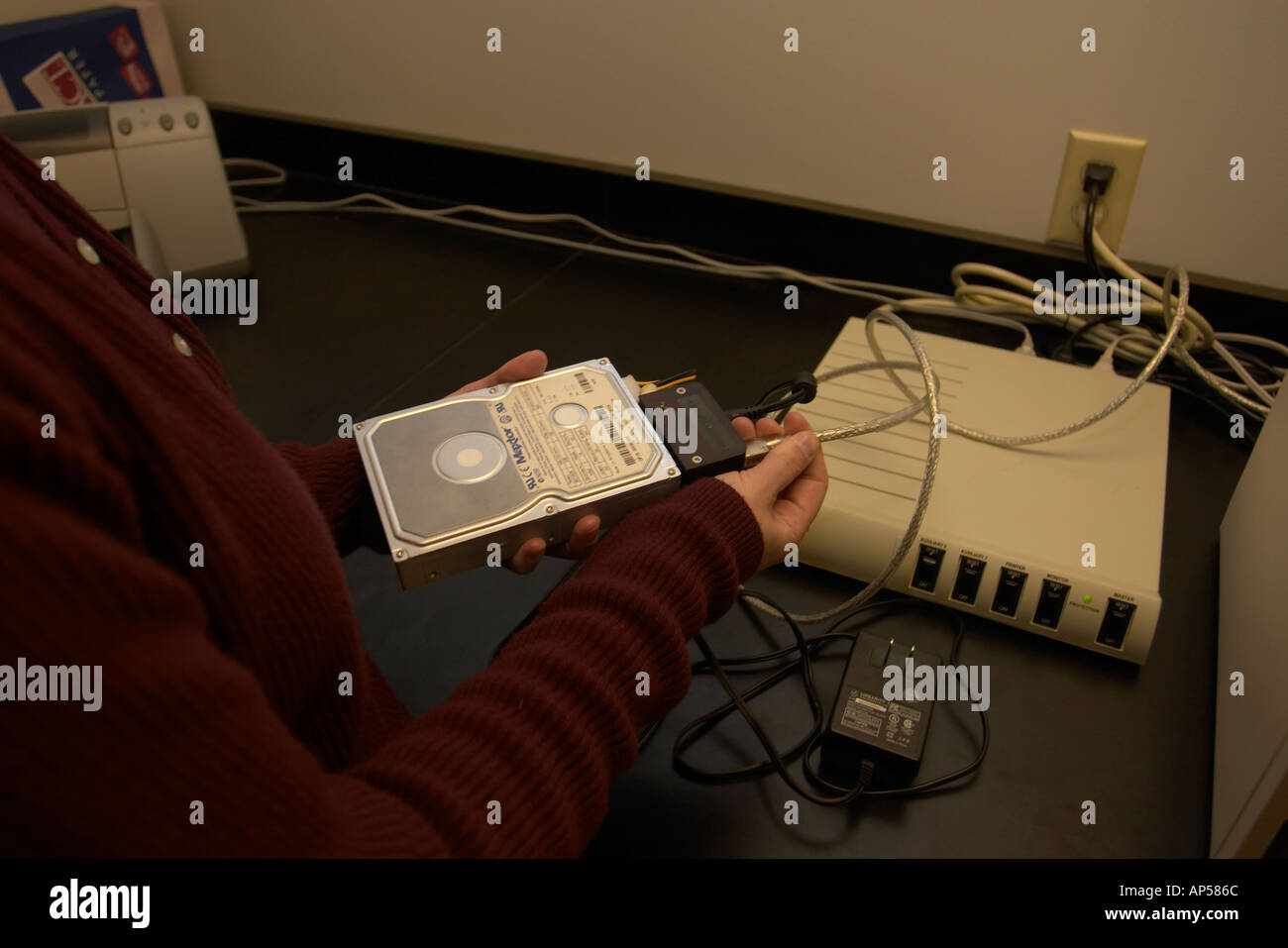 Making a copy of a hard drive Computer Forensic Analyst Tracy Uribe at ...