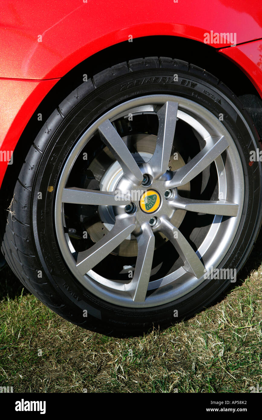 Close Up Of Lotus Elise Wheel Stock Photo - Alamy