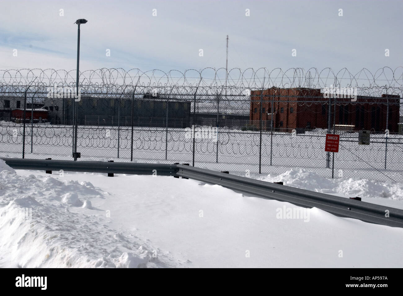 Usa prison exterior hi-res stock photography and images - Alamy