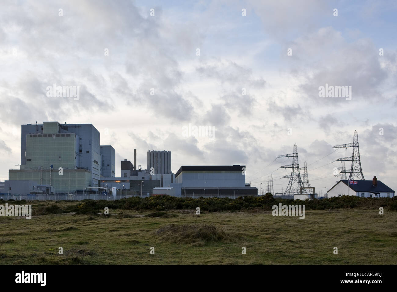 Nuclear fission hi-res stock photography and images - Alamy