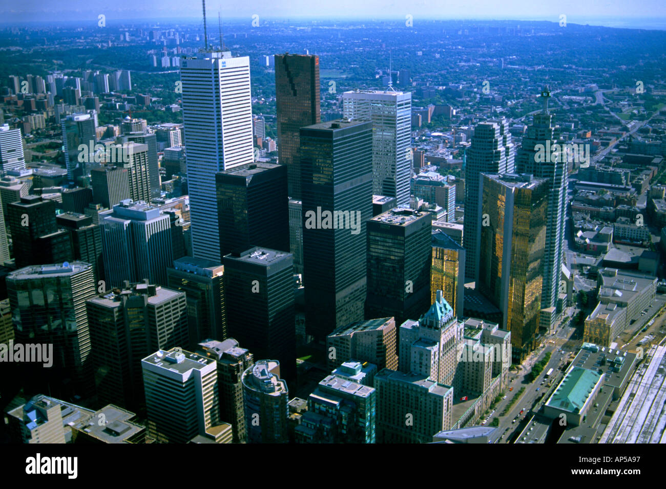 Toronto business district aerial hi-res stock photography and images ...