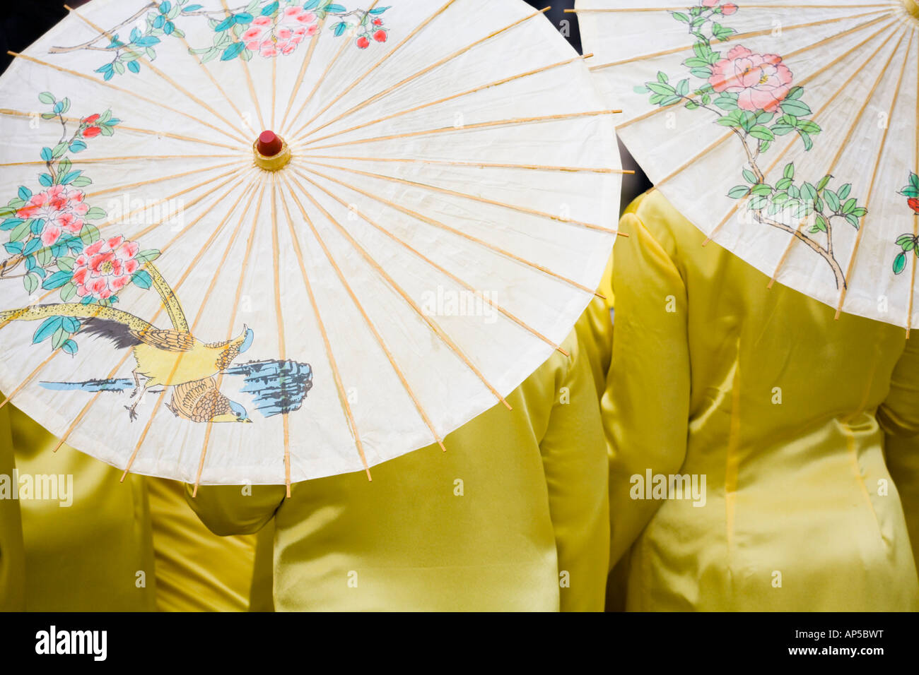 Chinese parasols hi-res stock photography and images - Alamy