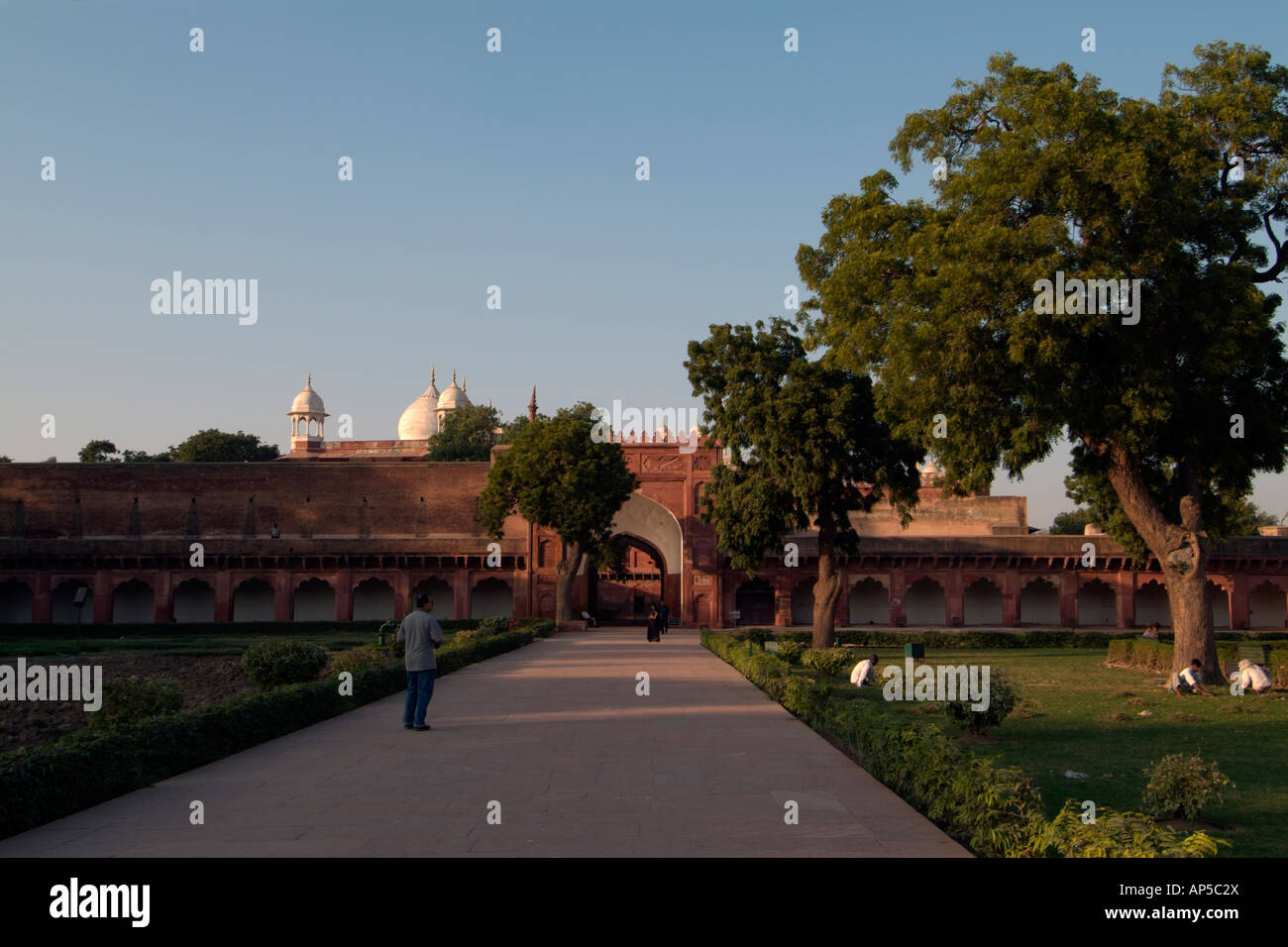 The Red Fort of Agra, interior courtyard, garden and blue sky, Agra ...