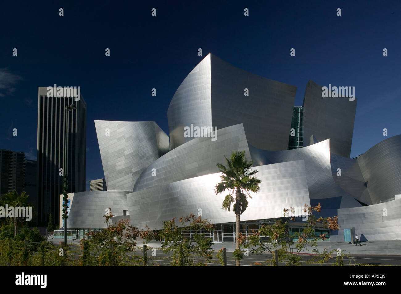 USA, California, Los Angeles, Downtown: Walt Disney Concert Hall, (b ...