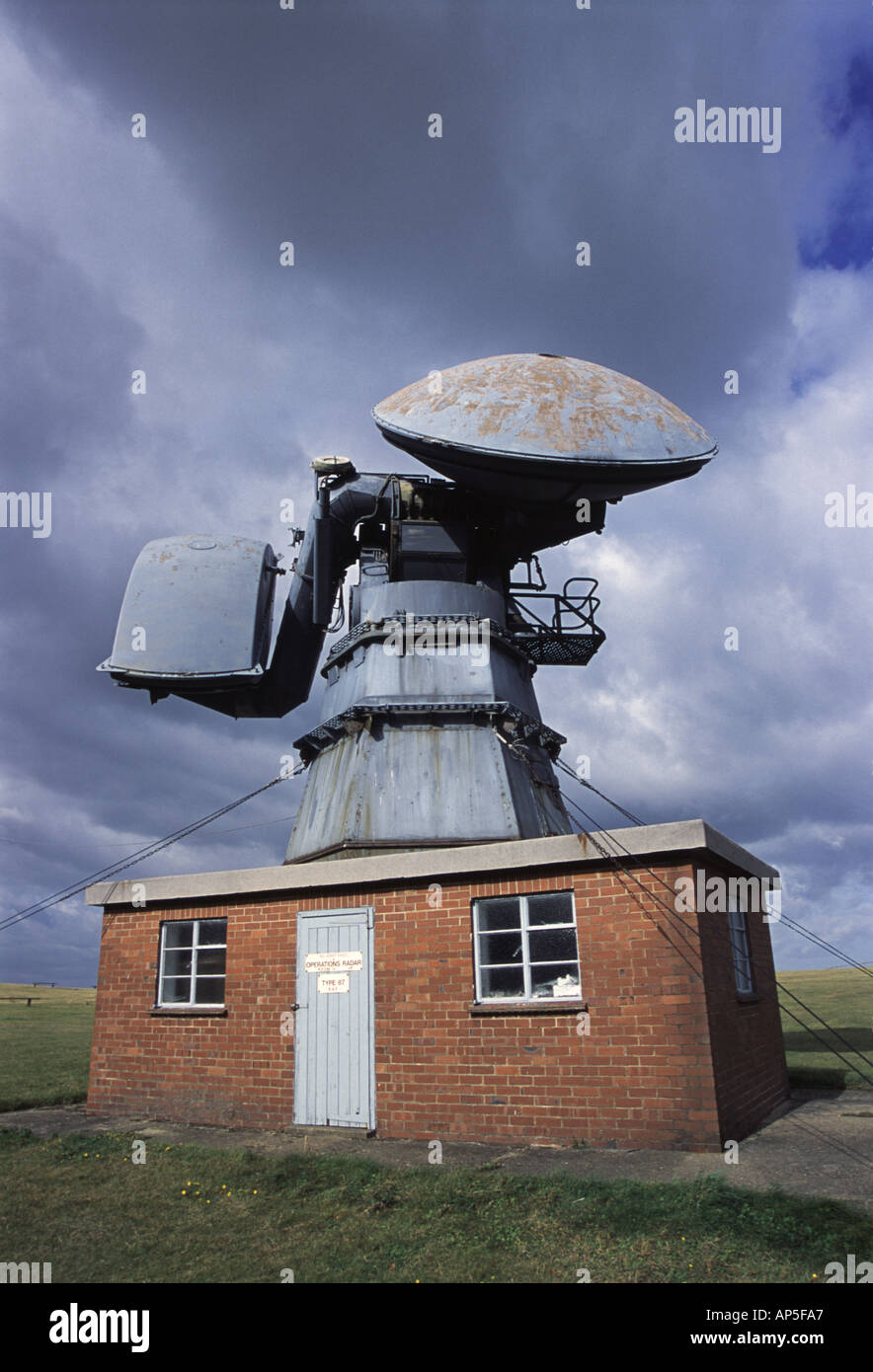 World war 2 radar hi-res stock photography and images - Alamy