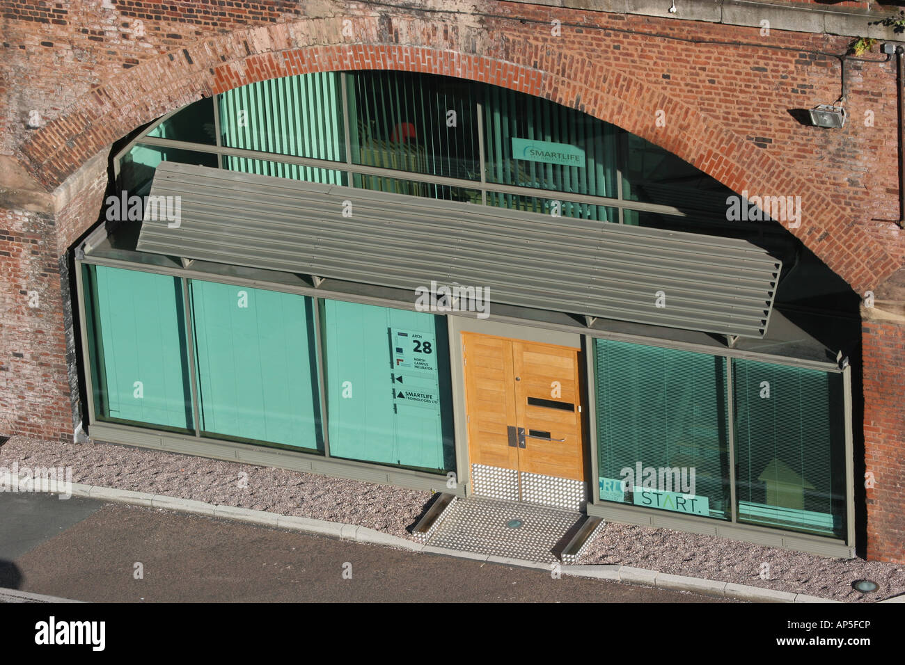 Umist campus of manchester university hi-res stock photography and ...