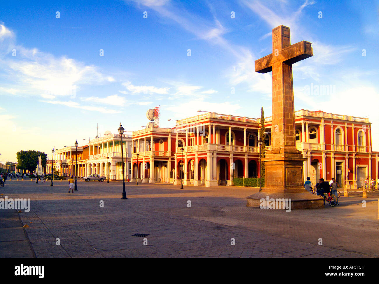 Granada parque central hi-res stock photography and images - Alamy