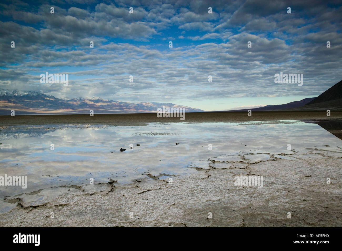 USA, California, Death Valley National Park: Badwater Basin, Lowest ...
