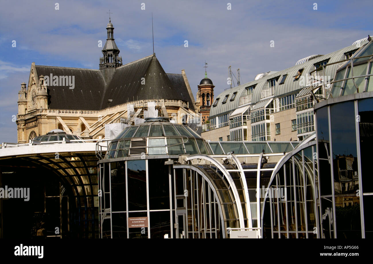 Modern architecture in Paris Stock Photo - Alamy