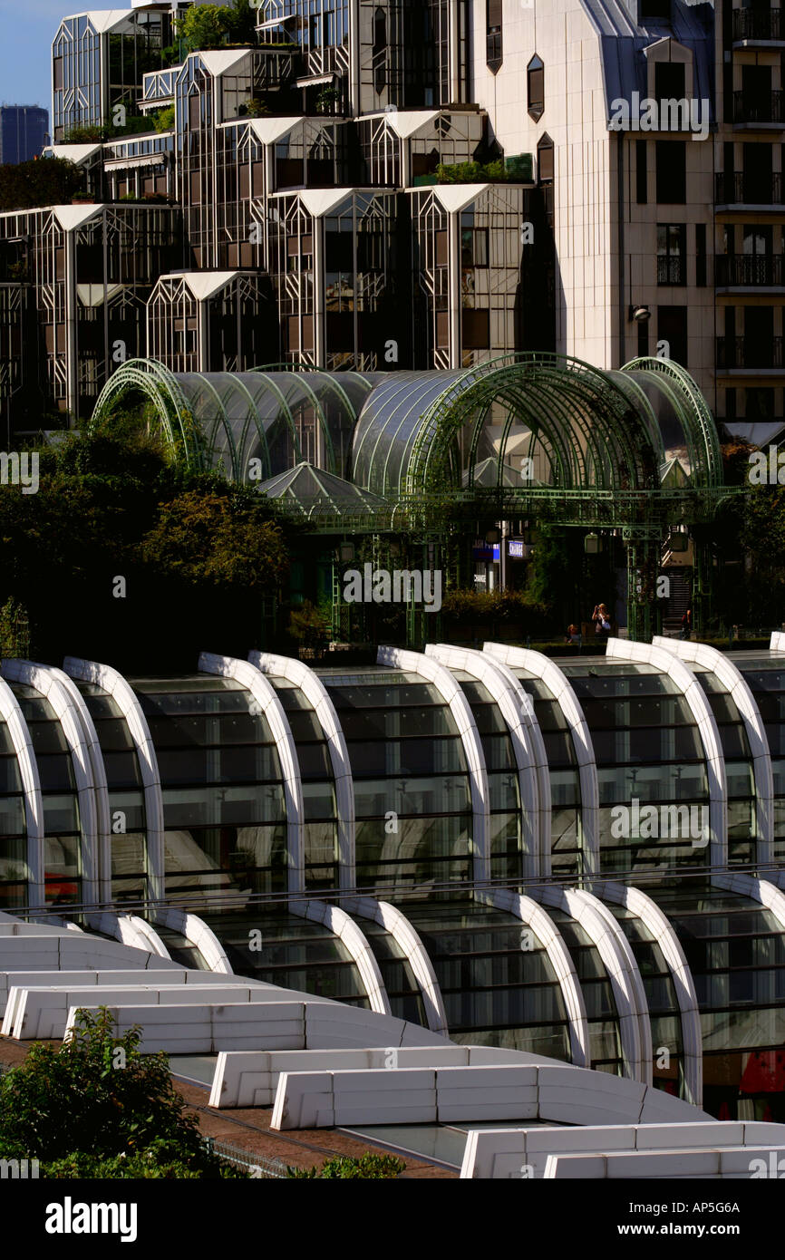 Modern architecture in Paris Stock Photo - Alamy