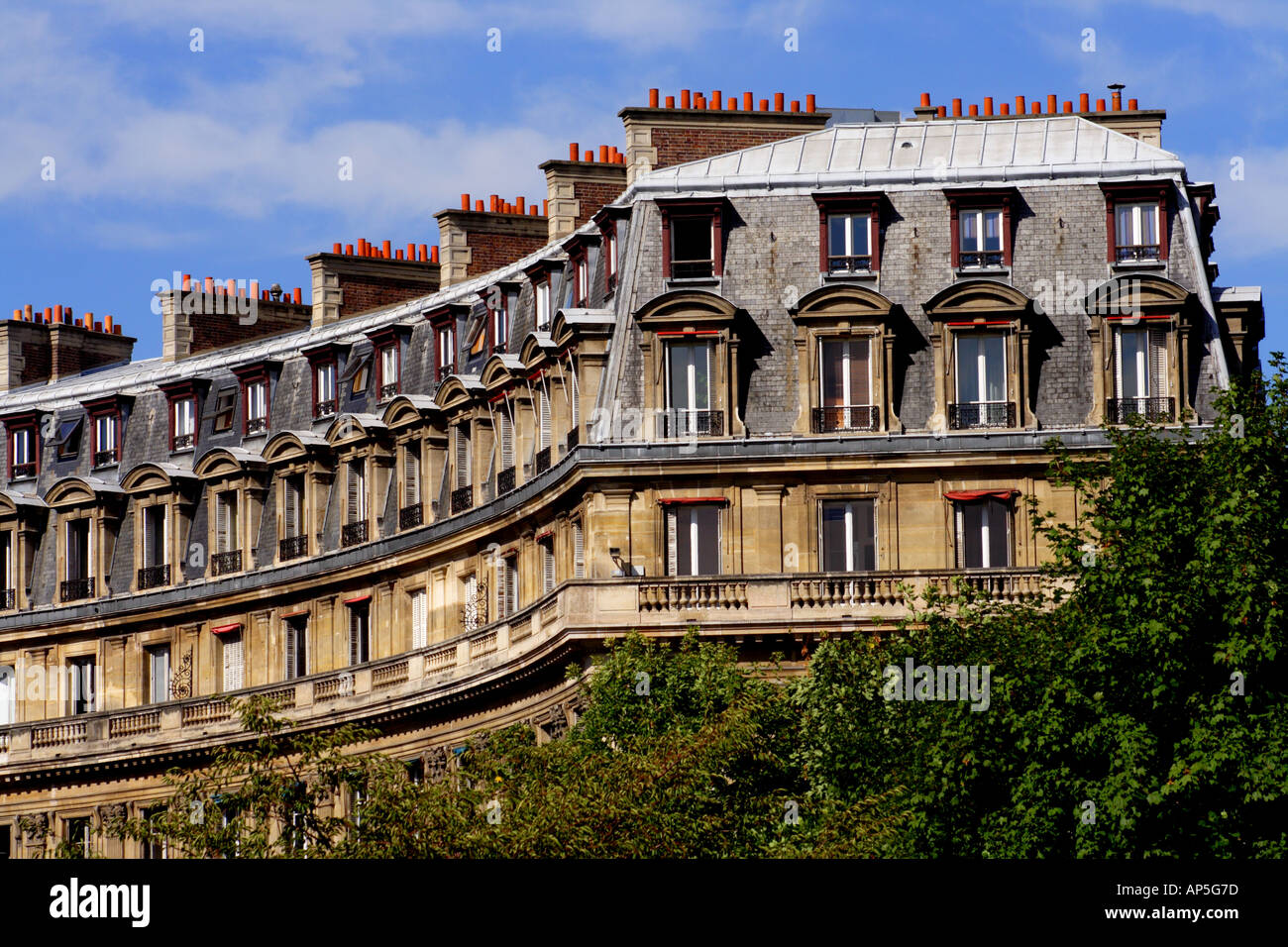 Roof of the building in Paris Stock Photo - Alamy
