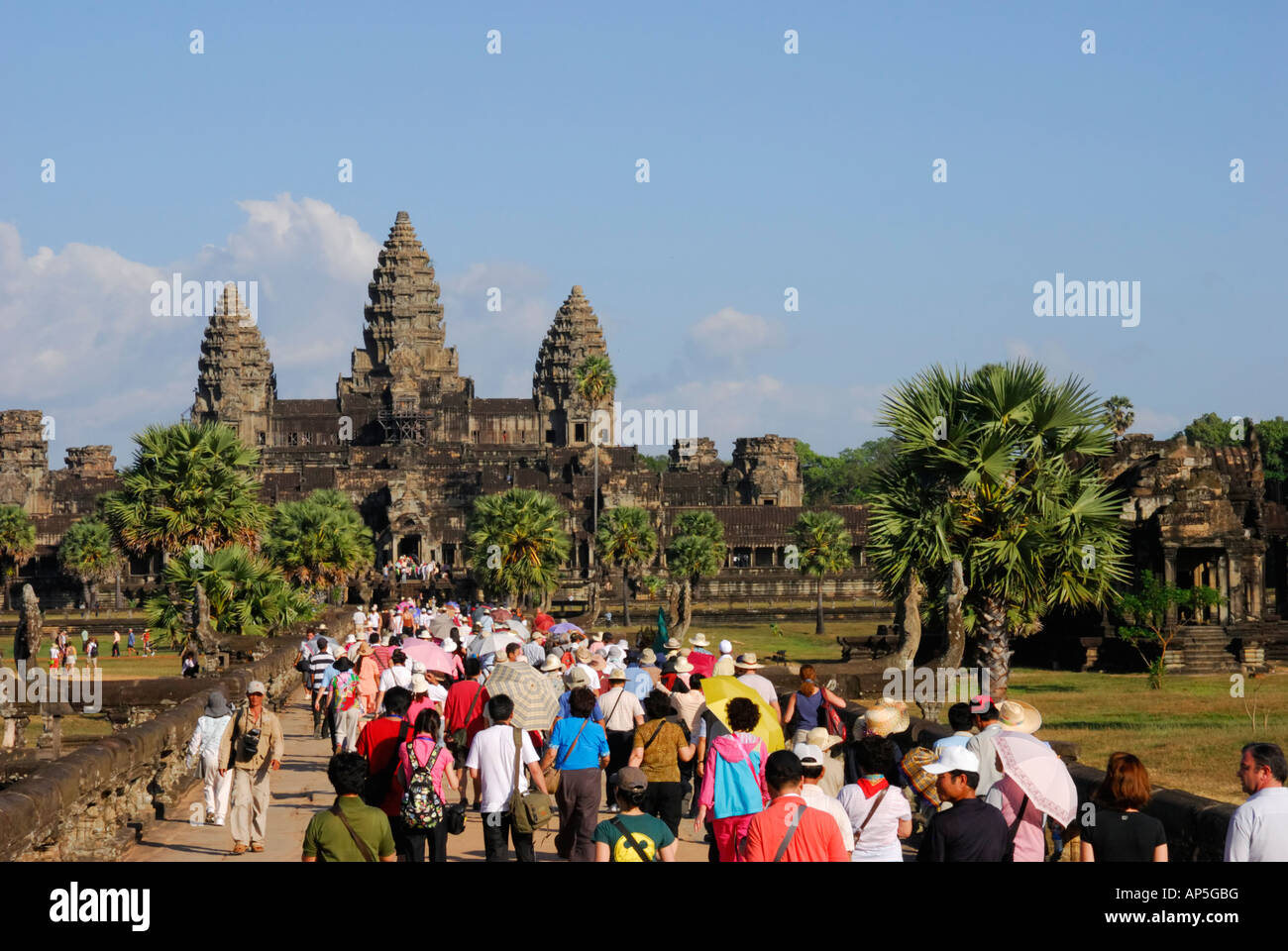 Crowds of Tourists heading for Angkor Wat, Cambodia, South East Asia ...