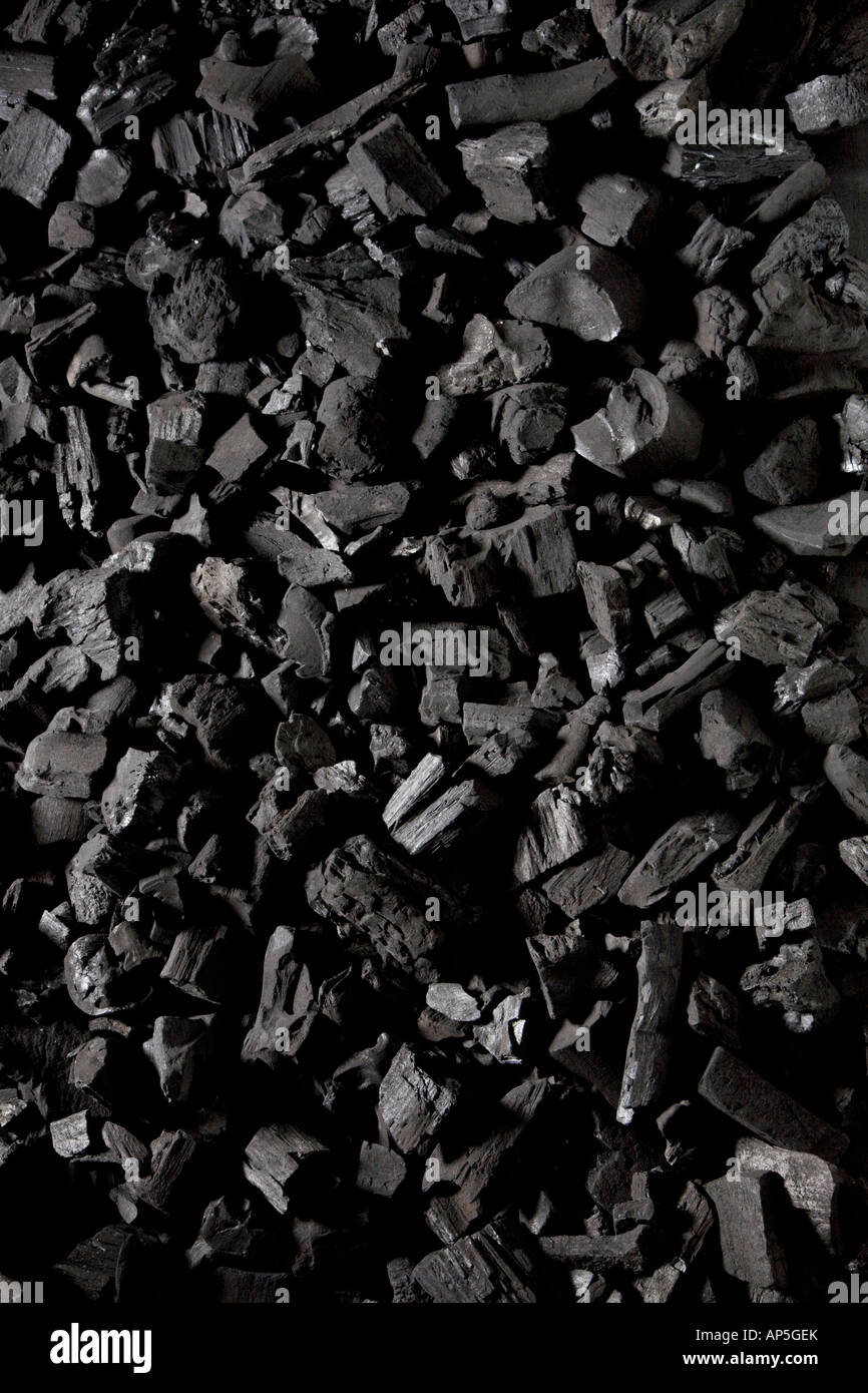 Layer of charcoal ready for BBQ Stock Photo - Alamy