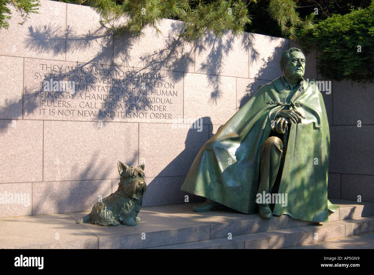 Washington, DC, Franklin Delano Roosevelt Memorial, statue of FDR and ...