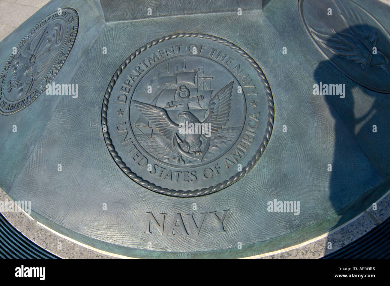 Navy emblem hi-res stock photography and images - Alamy