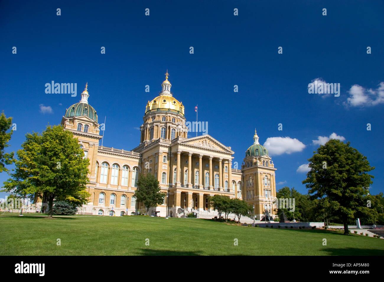 Des moines iowa capitol dome hi-res stock photography and images - Alamy