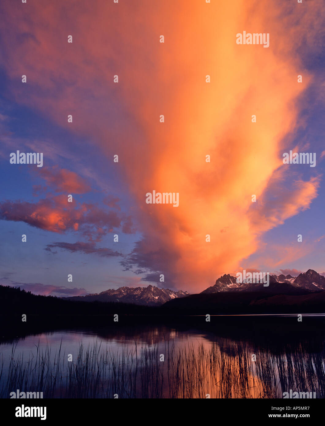 Redfish lake, idaho sunset hi-res stock photography and images - Alamy