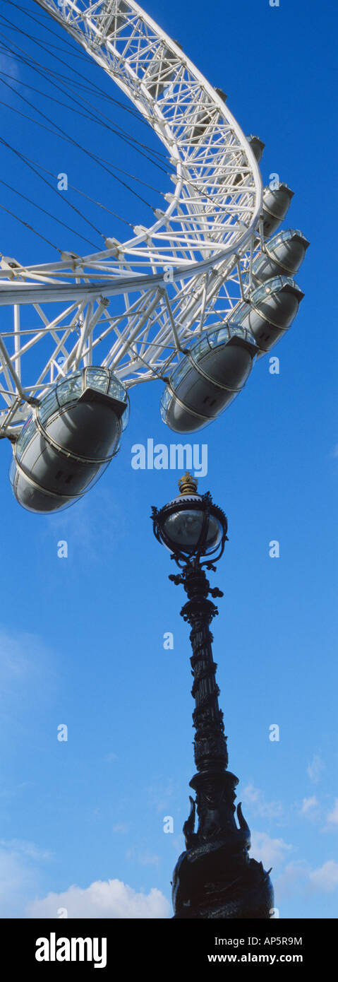 The millenium wheel from below Stock Photo - Alamy