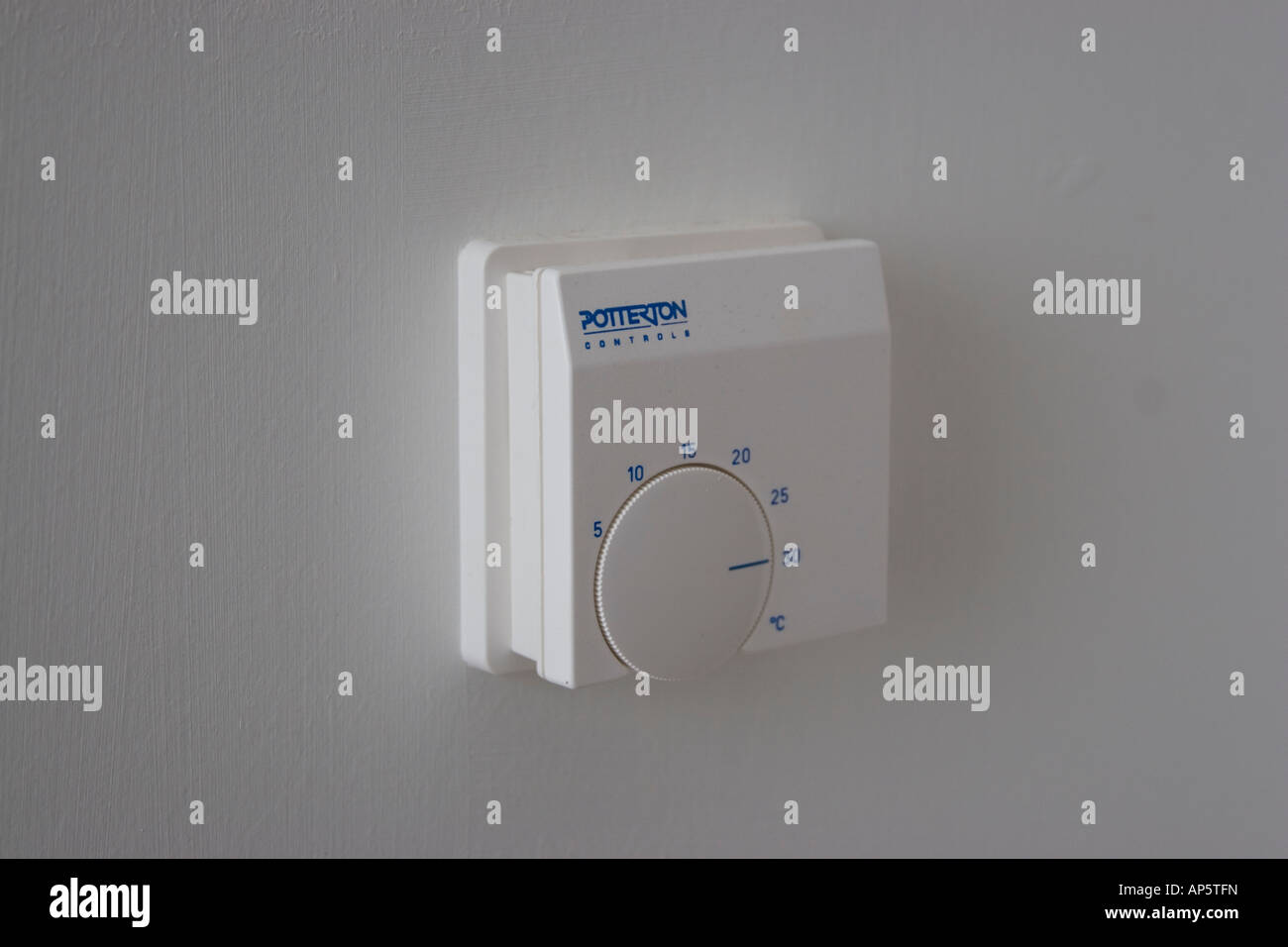Central heating thermostat set too hot at 30 Celsius (86 Fahrenheit ...