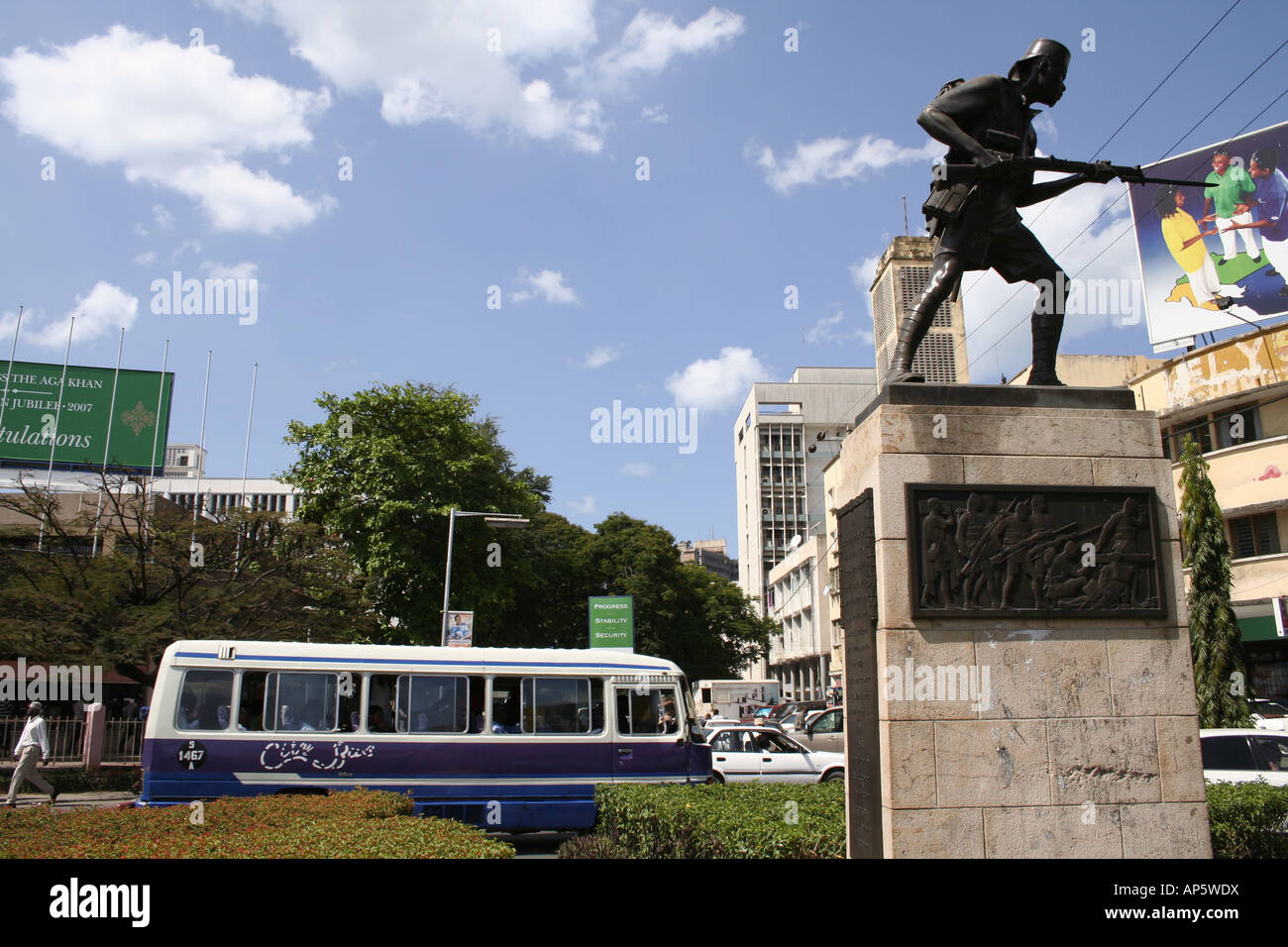 Askari First World War memorial statue on Samora Avenue, Dar Es Salaam ...