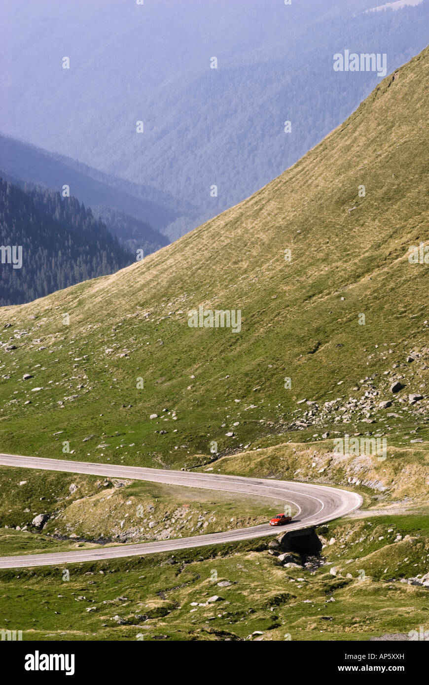 Trans fagaras road hi-res stock photography and images - Alamy