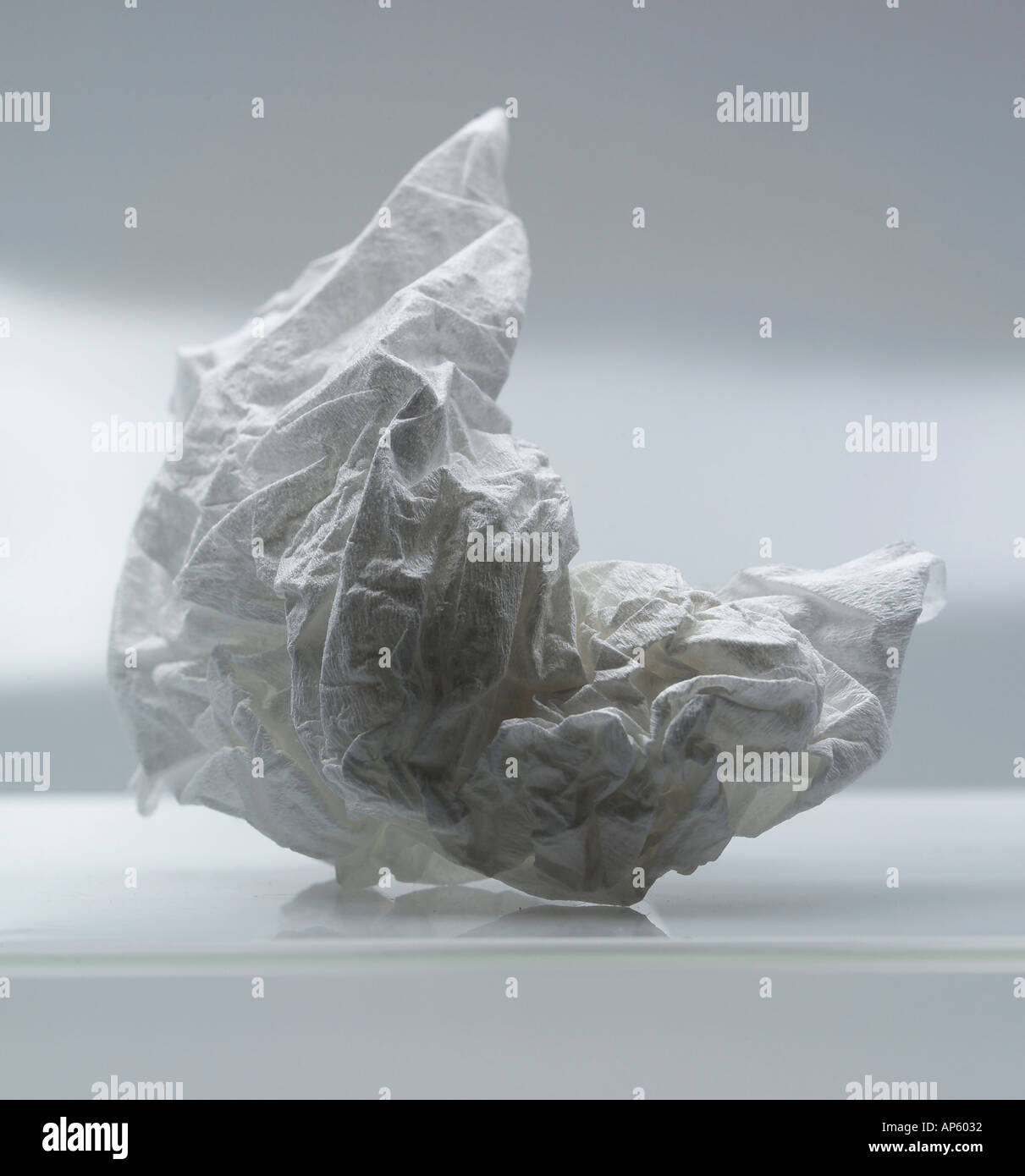 close up crumpled paper Stock Photo - Alamy