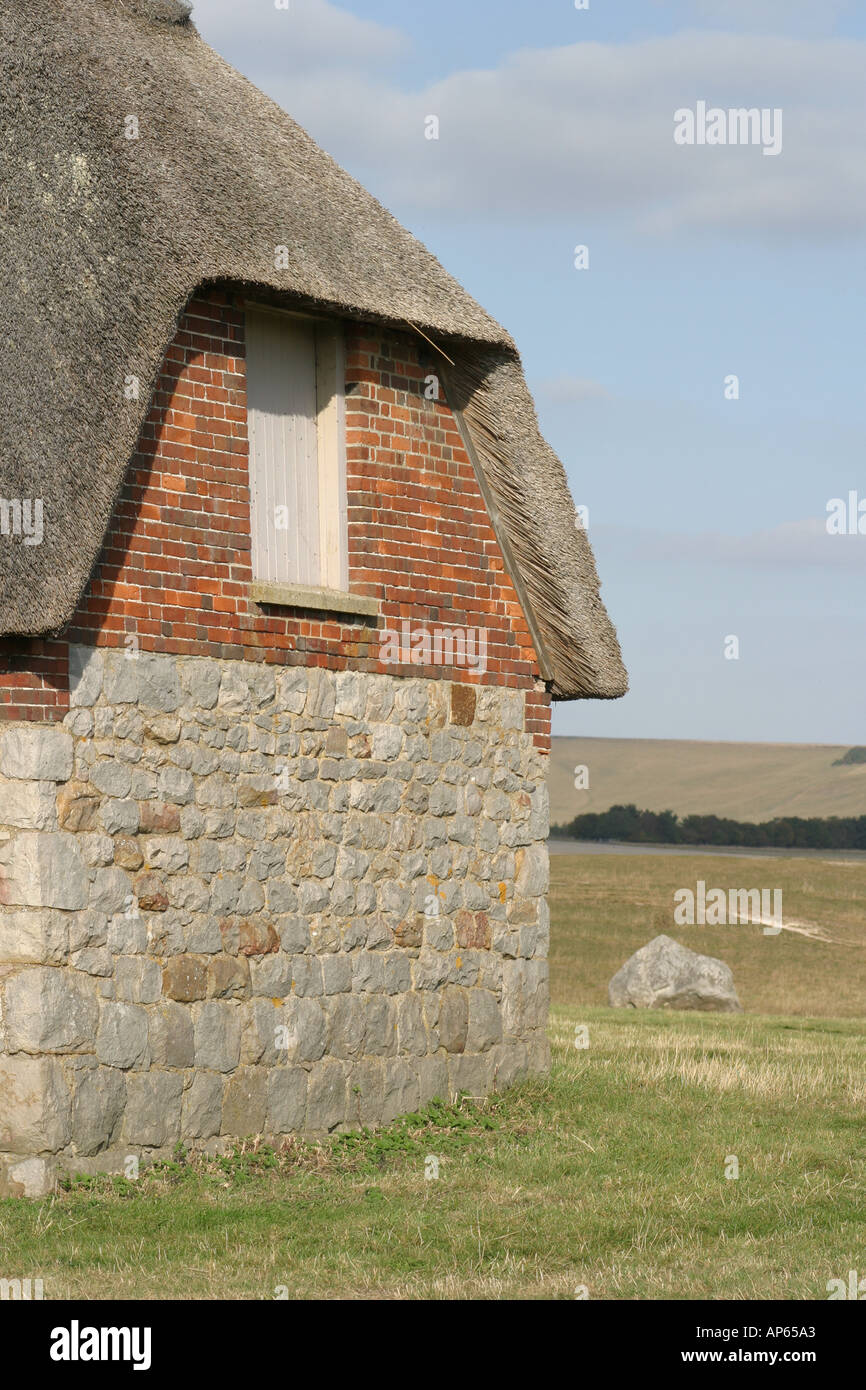 Thatched farm building hi-res stock photography and images - Alamy