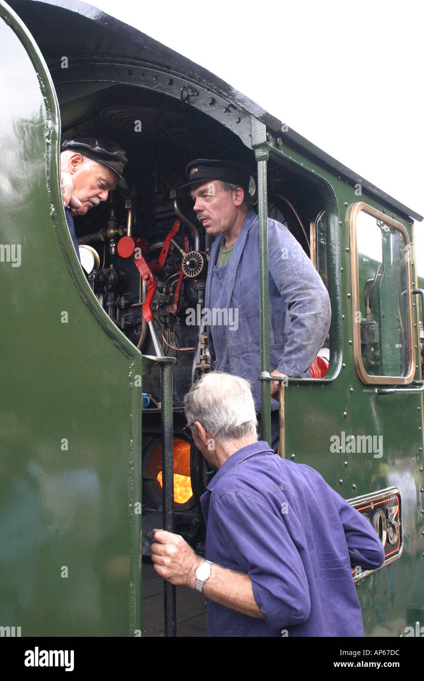 Driver fireman on steam locomotive hi-res stock photography and images ...