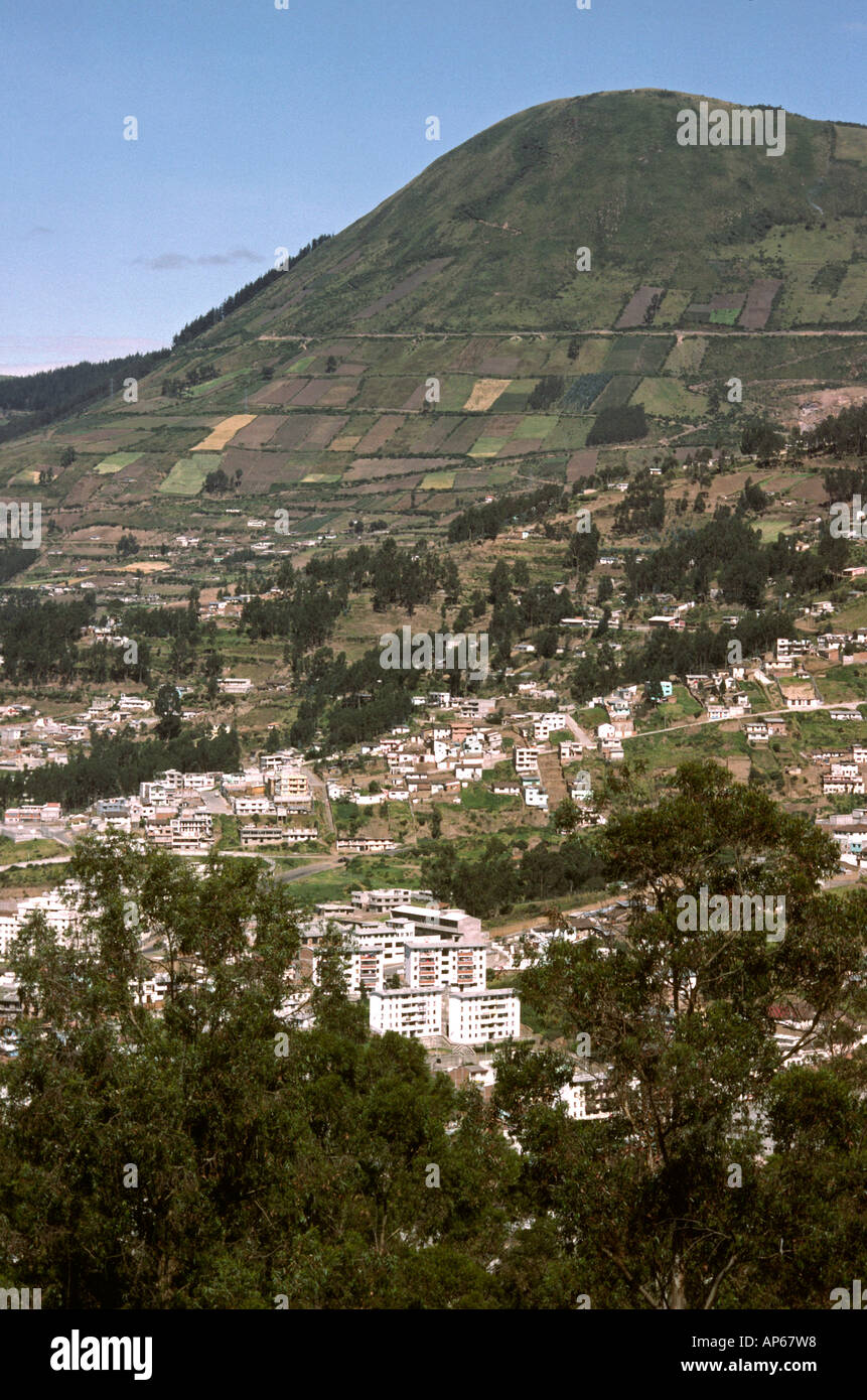 Ecuador Quito elevated view looking north Stock Photo - Alamy
