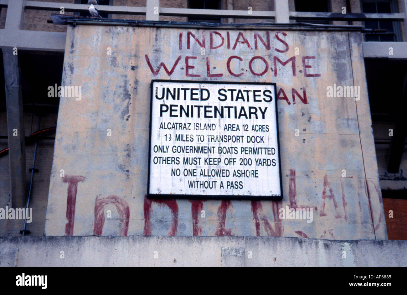 Welcome sign entrance alcatraz prison hi-res stock photography and ...