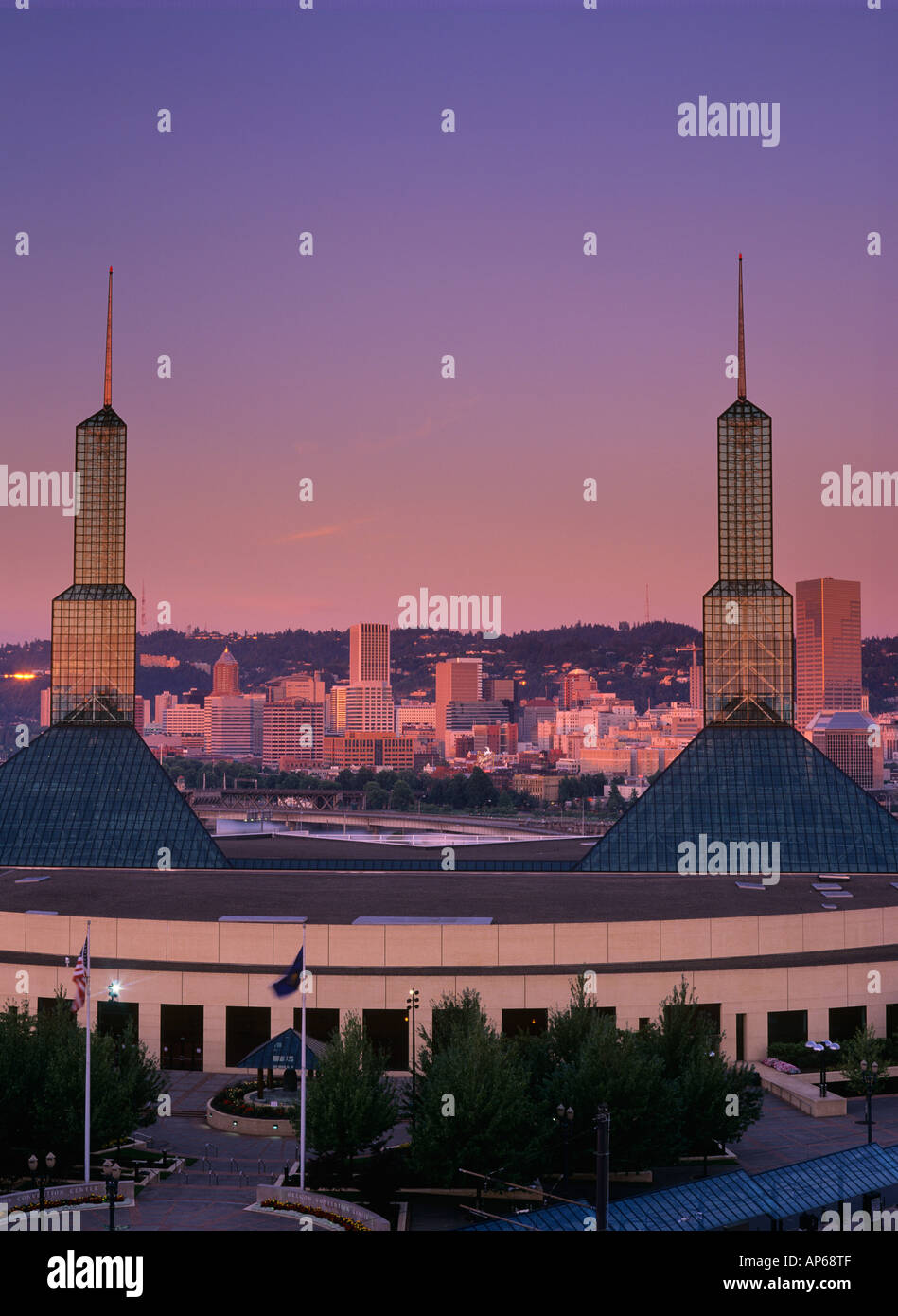 USA, Oregon, Portland, Portland Convention Center, Sun rising on the ...