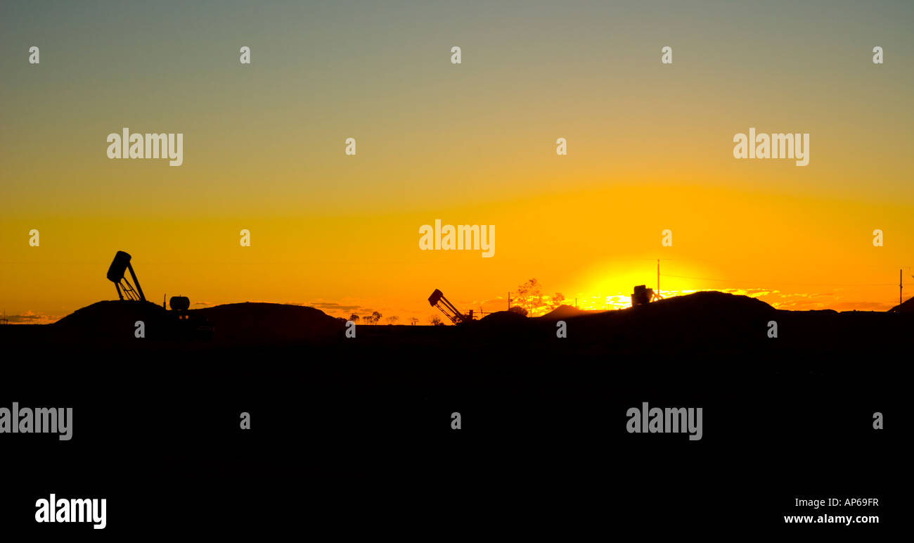 Silhouette of Opal Fields at Dusk Stock Photo - Alamy