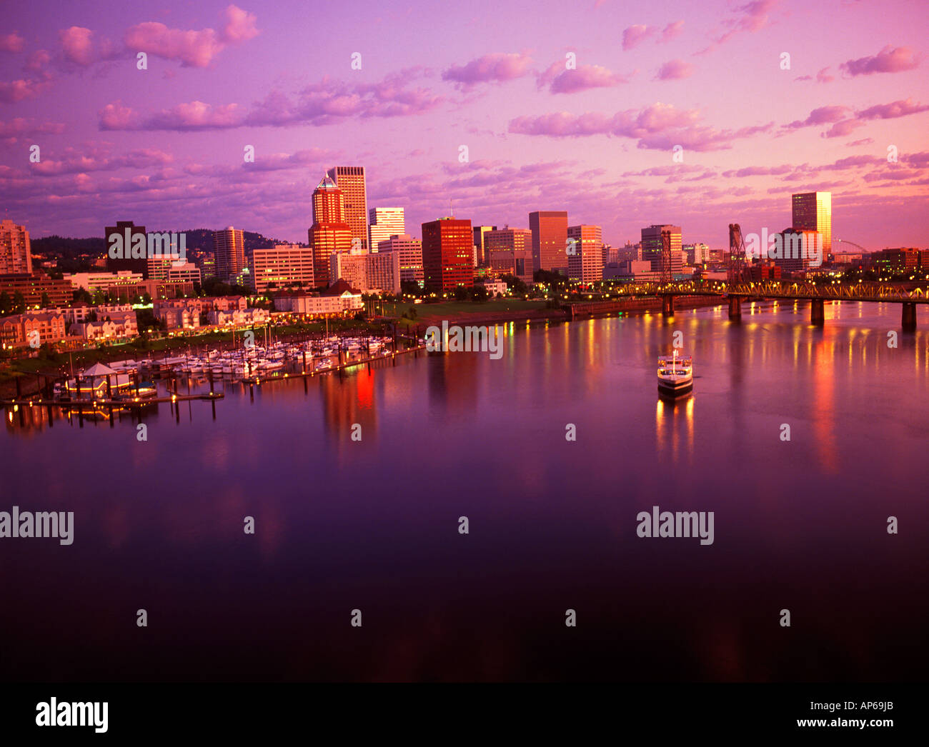 Portland spirit cruise hi-res stock photography and images - Alamy