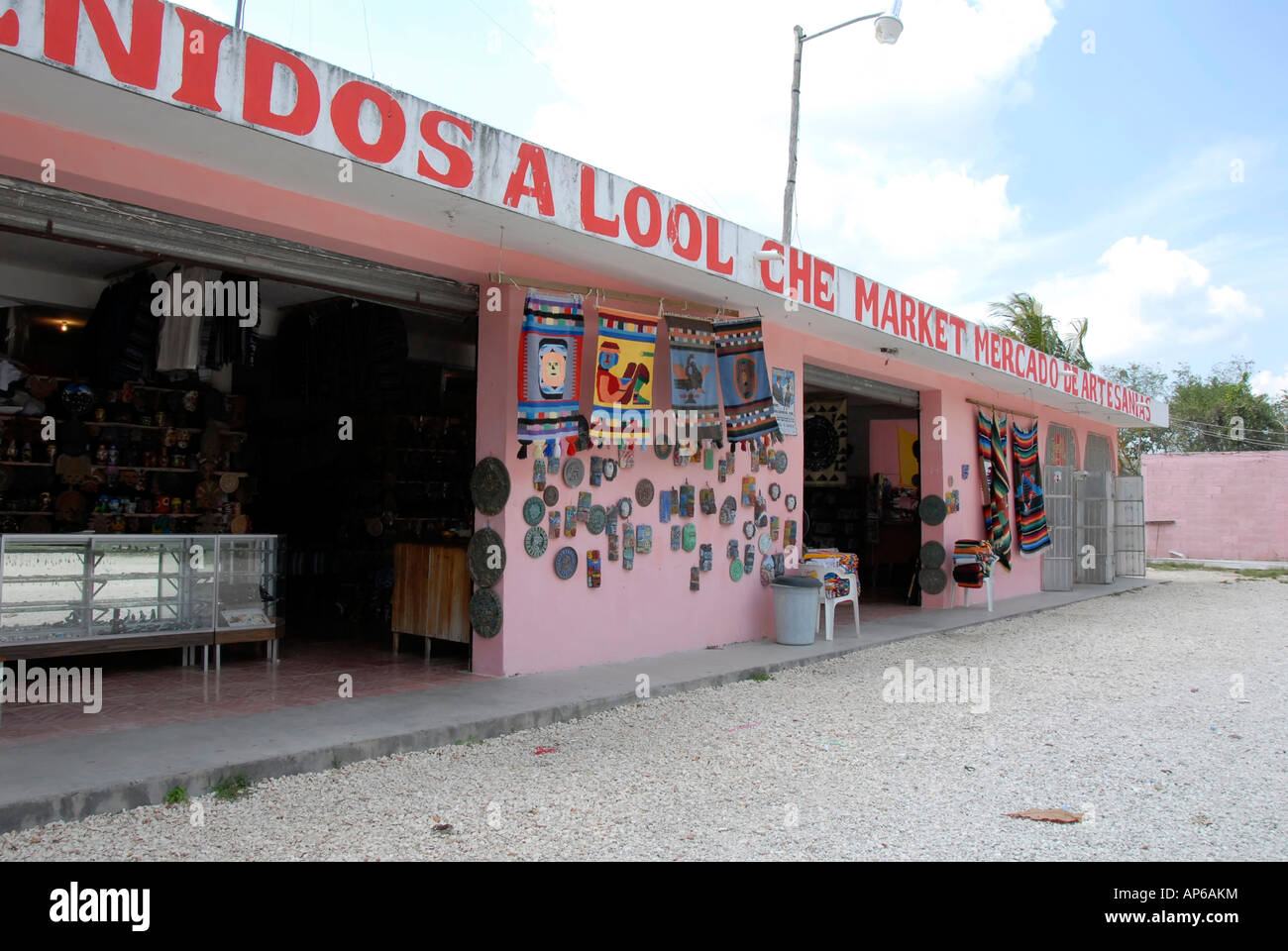 a shop with souvenirs outside view Stock Photo - Alamy