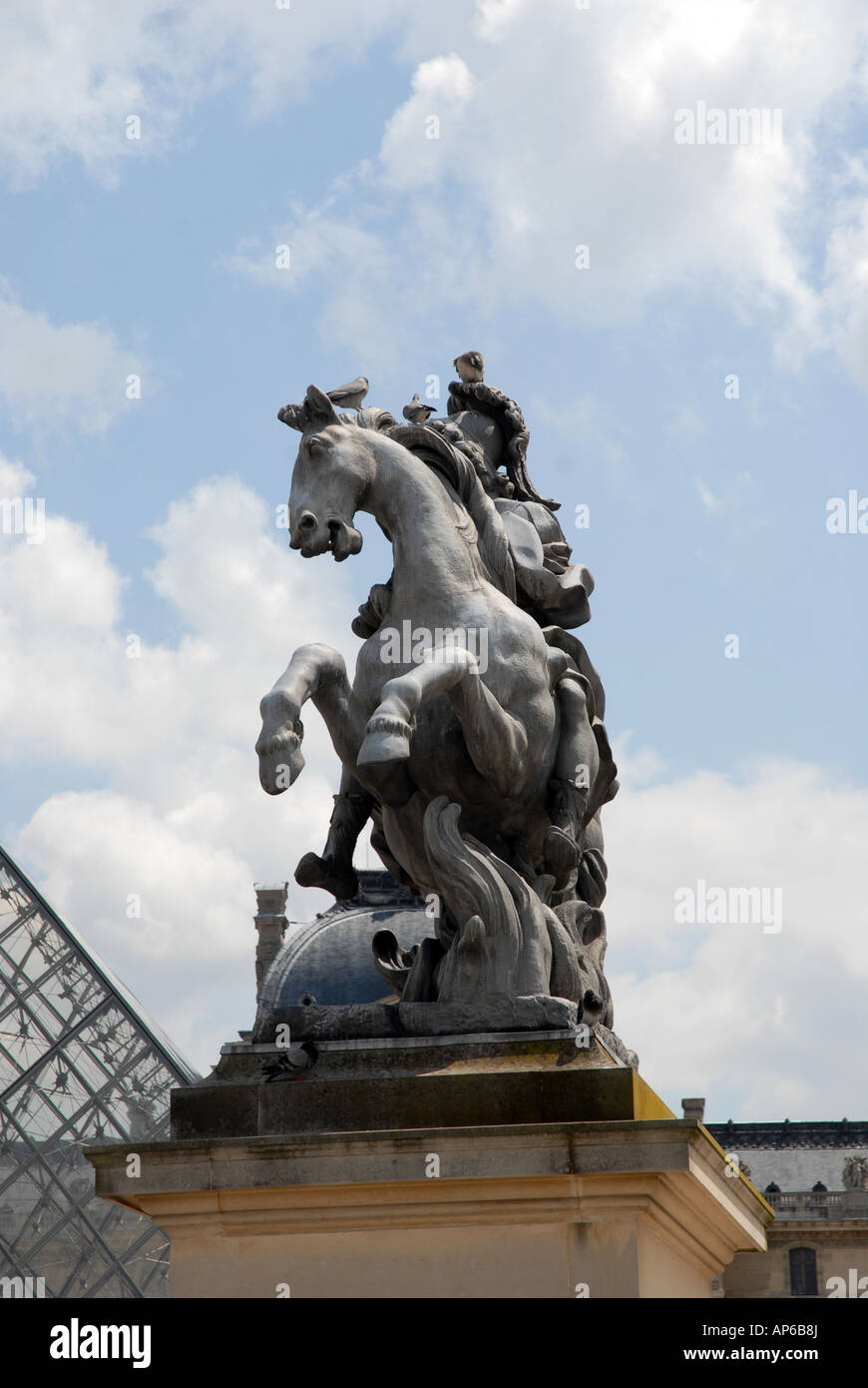 Statue outside the Louvre (Musee du Louvre) in Paris, France Stock ...