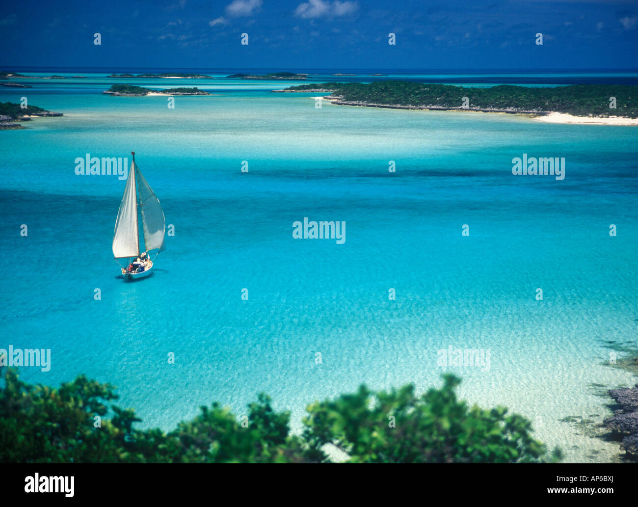 Bahamas yacht hi-res stock photography and images - Alamy