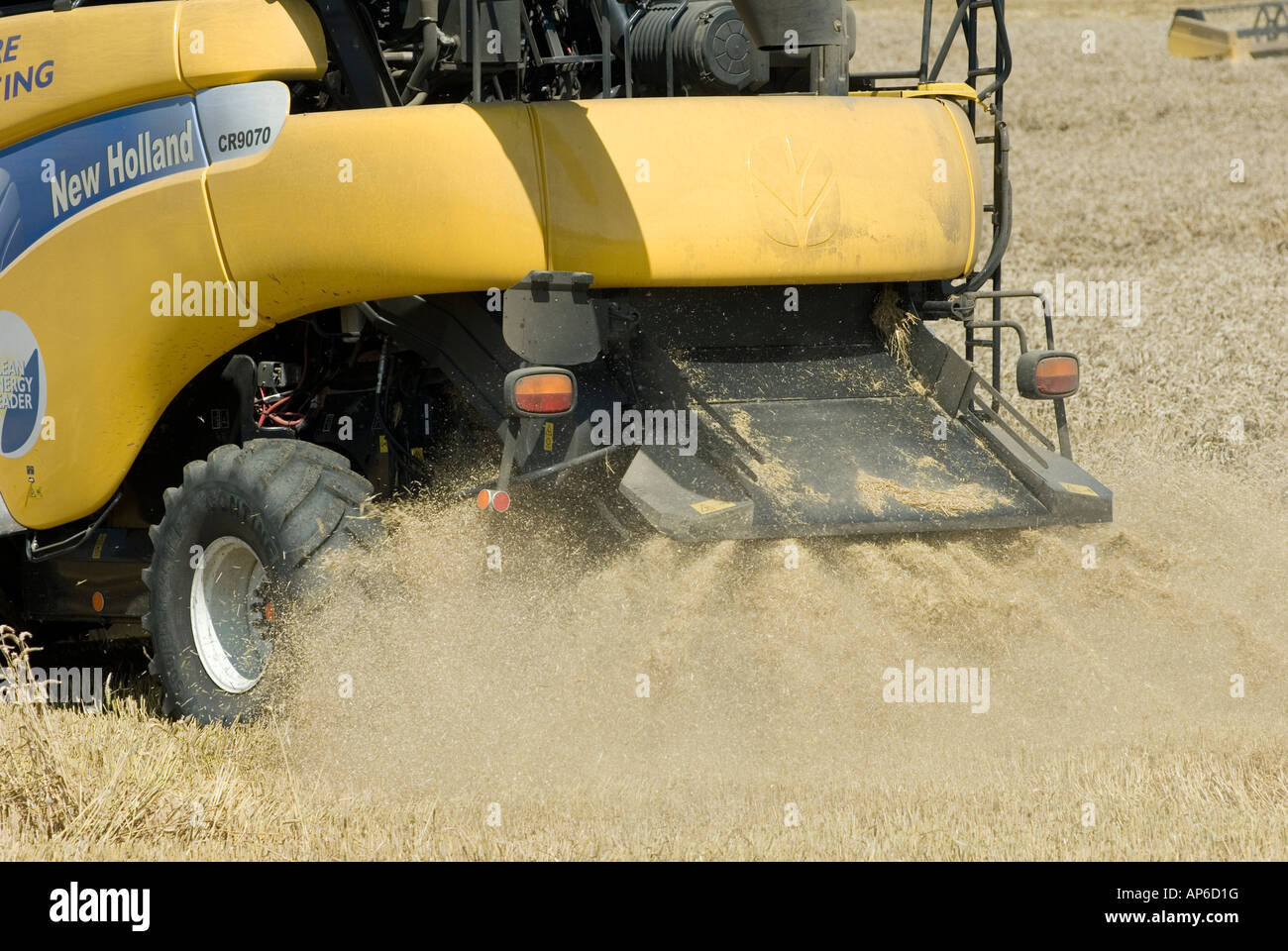 Part of a New Holland CR9070 Combine harvester England Stock Photo - Alamy