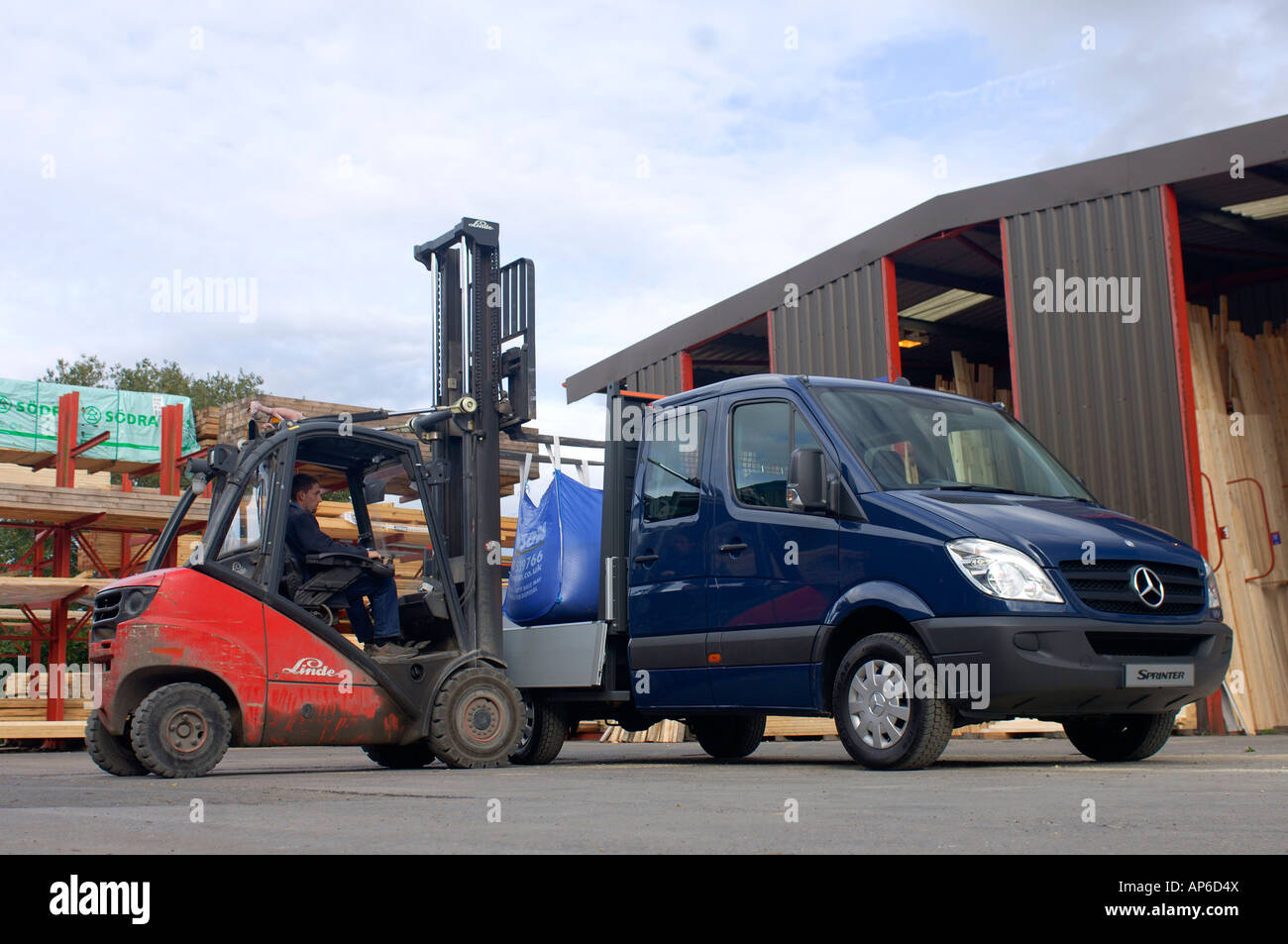 mercedes benz sprinter side loader van in builders merchants yard Stock ...