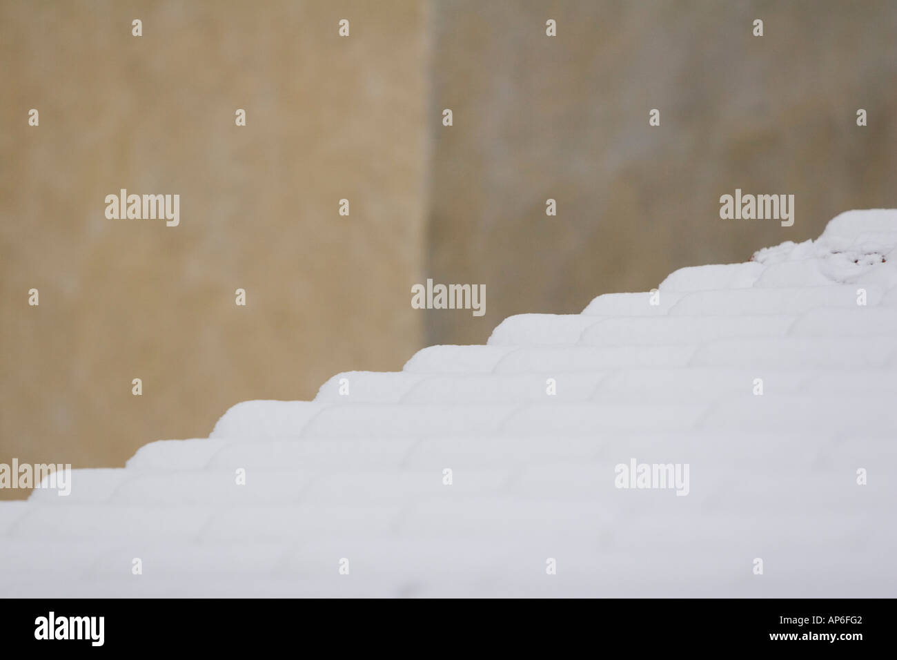 snow on tiled roof Stock Photo - Alamy