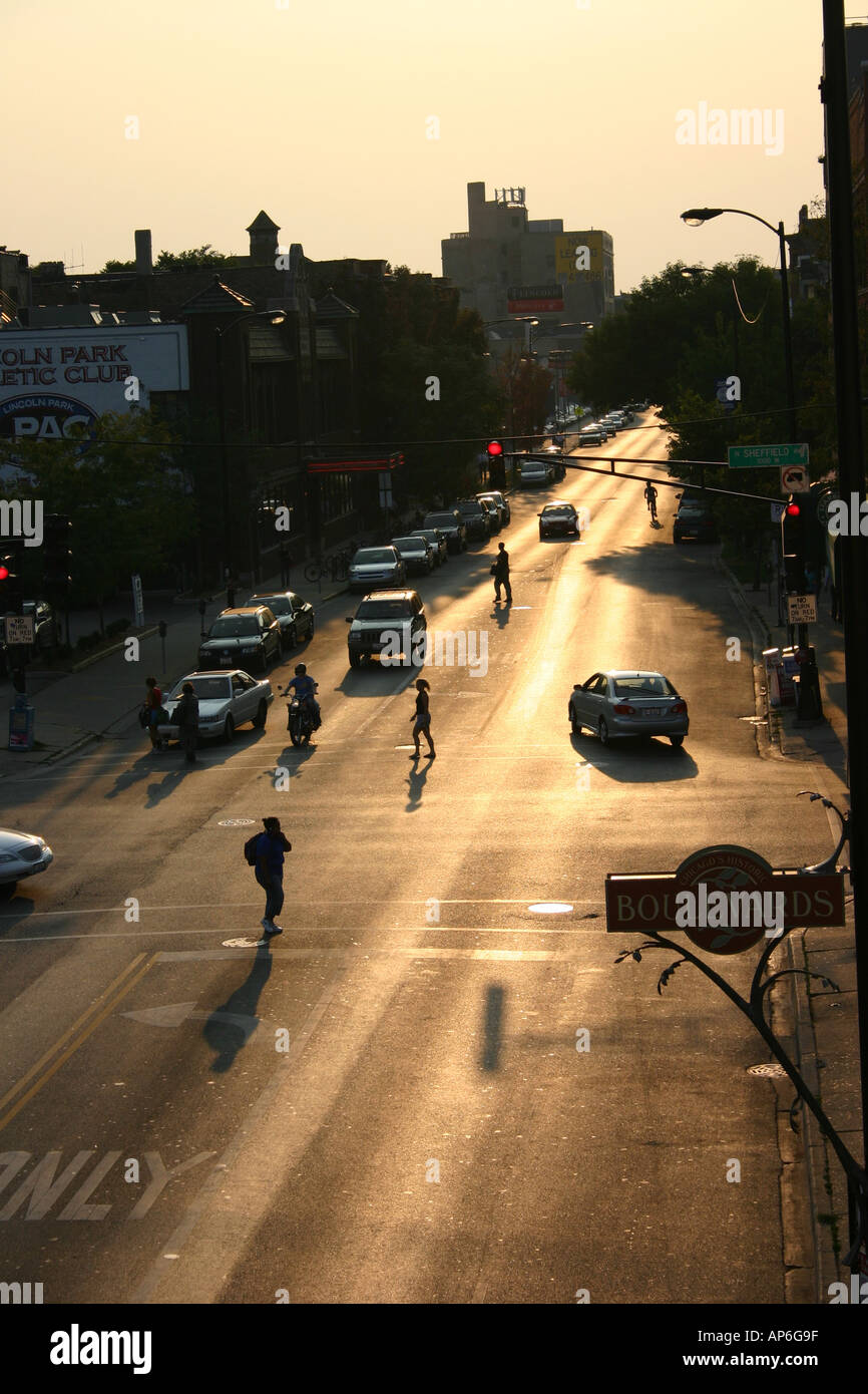 Last light on a busy street in Chicago Stock Photo - Alamy